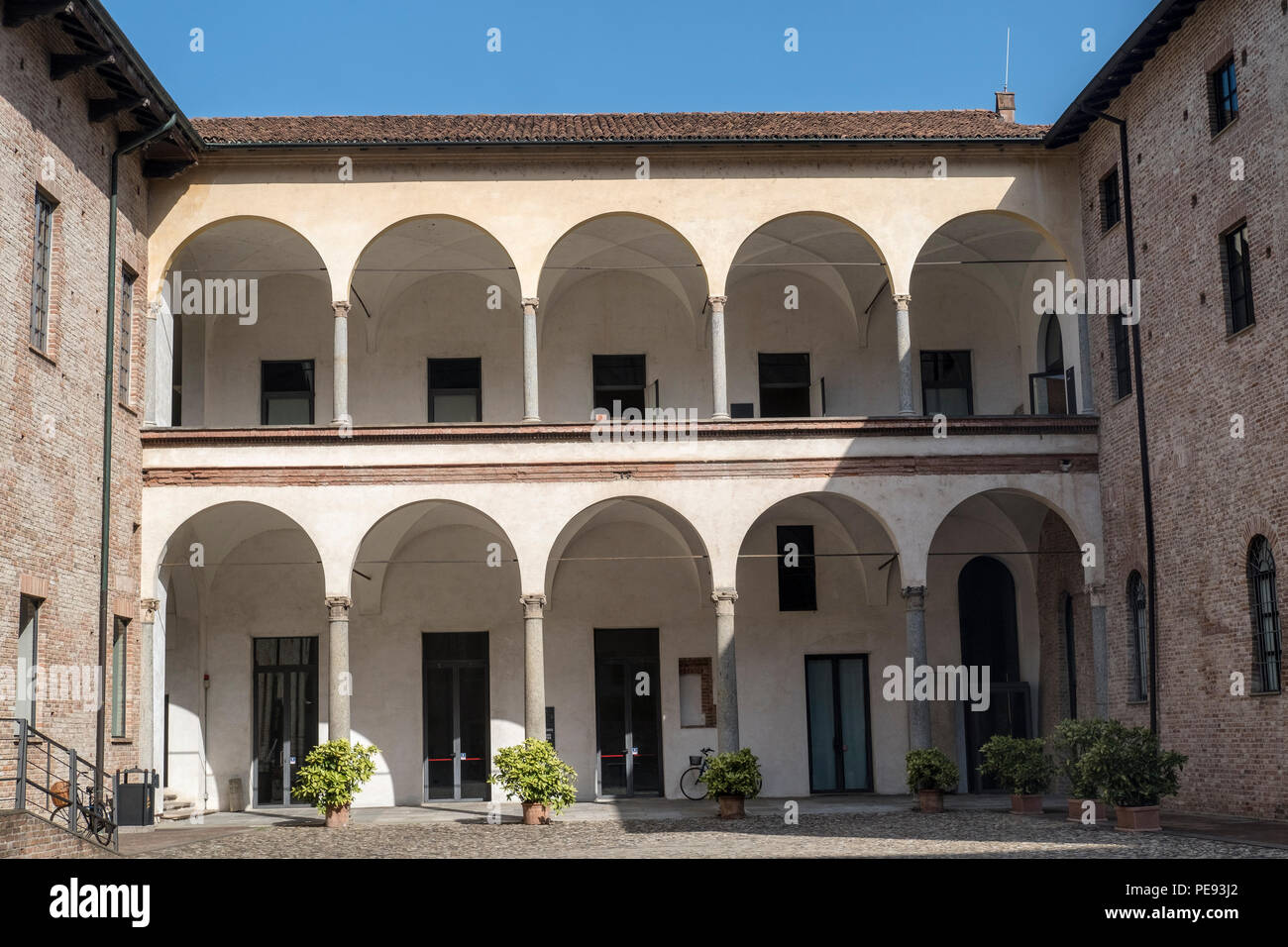 Palazzo farnese courtyard hi-res stock photography and images - Alamy