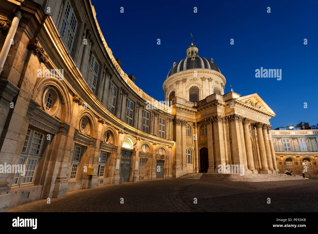 Academie francaise hi-res stock photography and images - Alamy