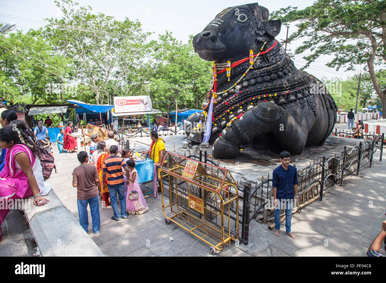 Nandi bull india hi-res stock photography and images - Alamy