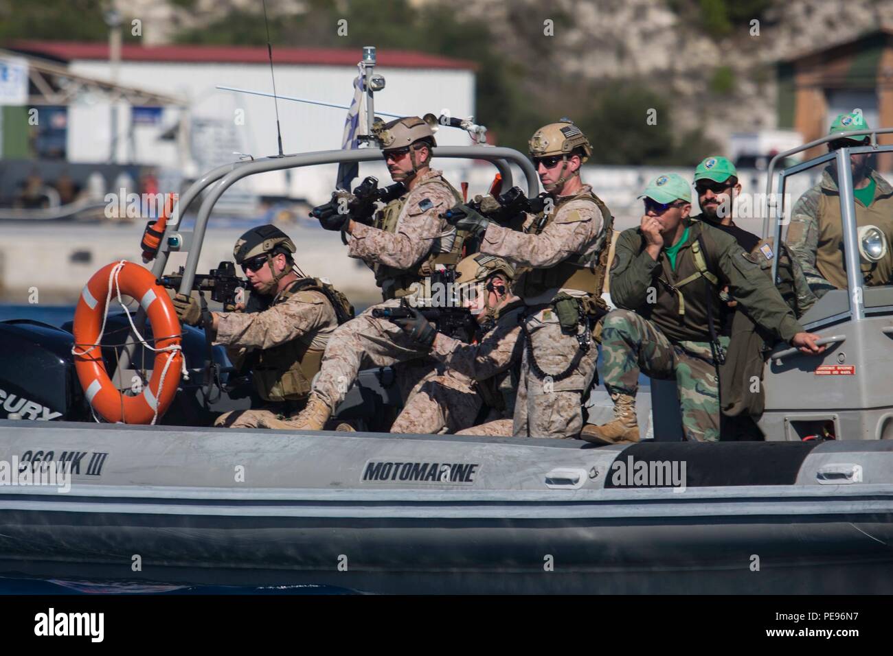 U.S. Marines assigned to Force Reconnaissance Platoon, Maritime Raid ...