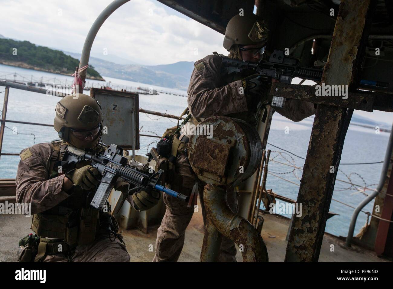 U.S. Marines assigned to Force Reconnaissance Platoon, Maritime Raid ...