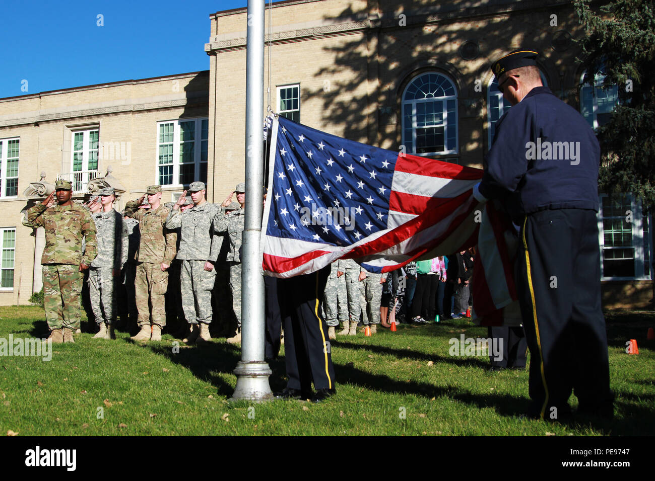 We salute our military hi-res stock photography and images - Alamy