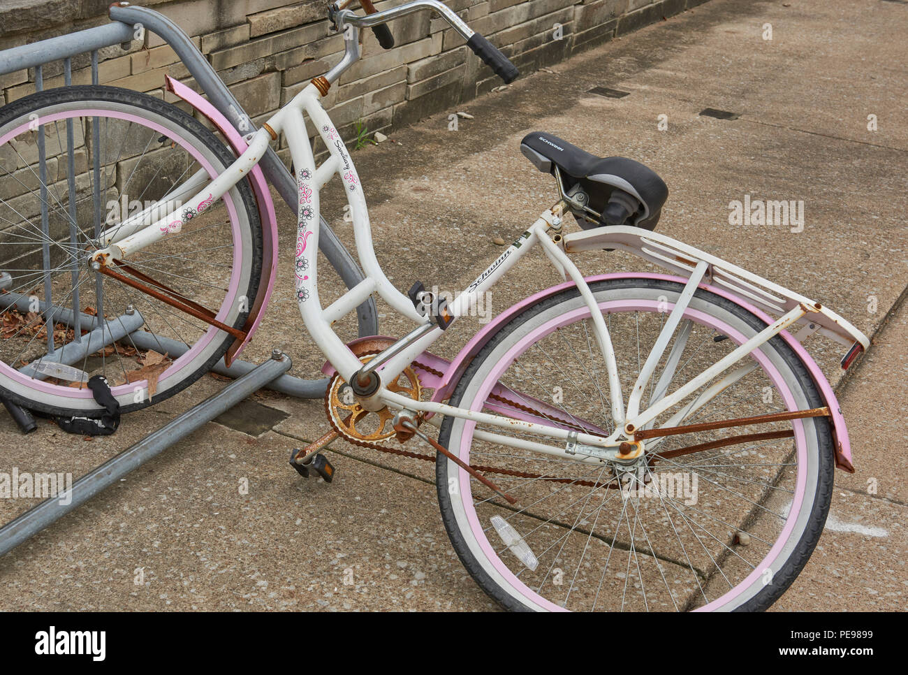 Laying bike bicycle cycle hi-res stock photography and images - Alamy