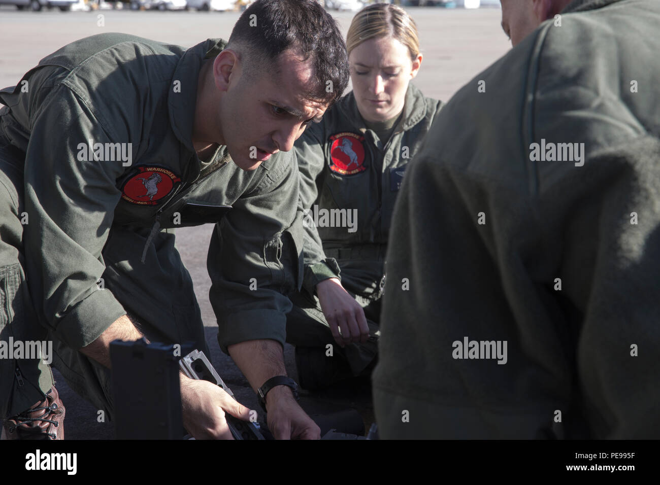Marines with Marine Heavy Helicopter Squadron 465 “Warhorse ...
