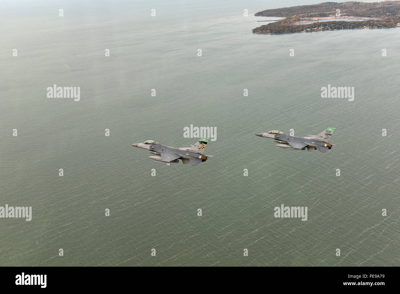 F-16 Fighting Falcons from the 180th Fighter Wing, Ohio Air National ...