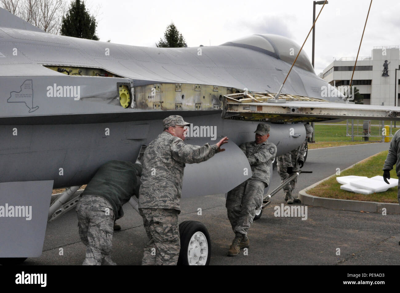 New York Air National Guard Airmen from the 174th Attack Wing, Syracuse ...