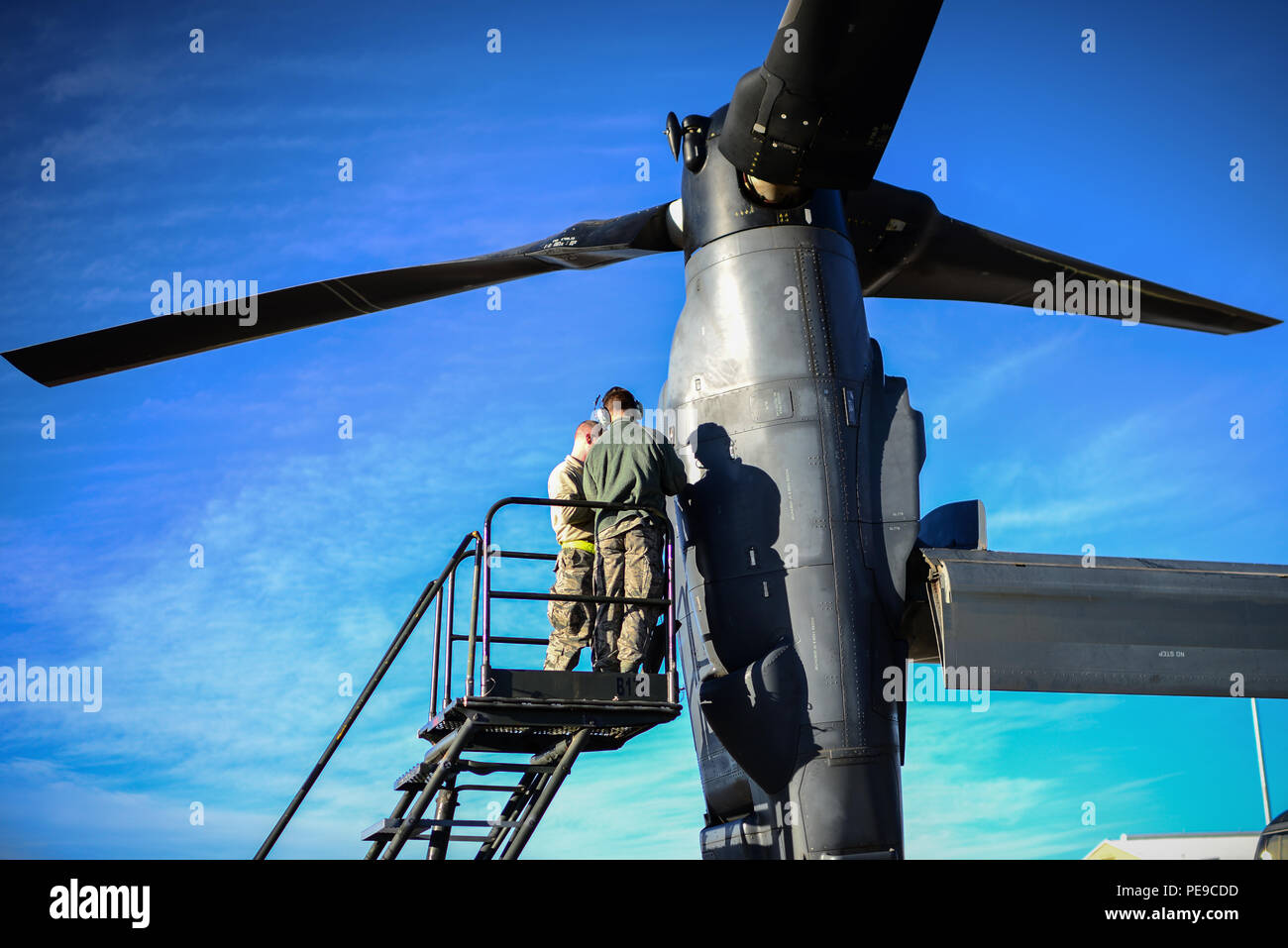 Maintainers with the 727th Special Operations Aircraft Maintenance ...