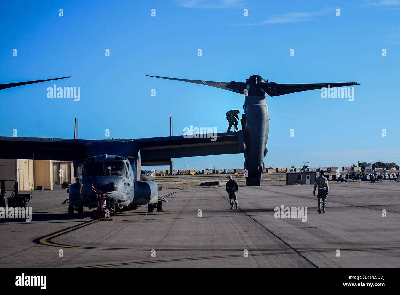 Maintainers with the 727th Special Operations Aircraft Maintenance ...