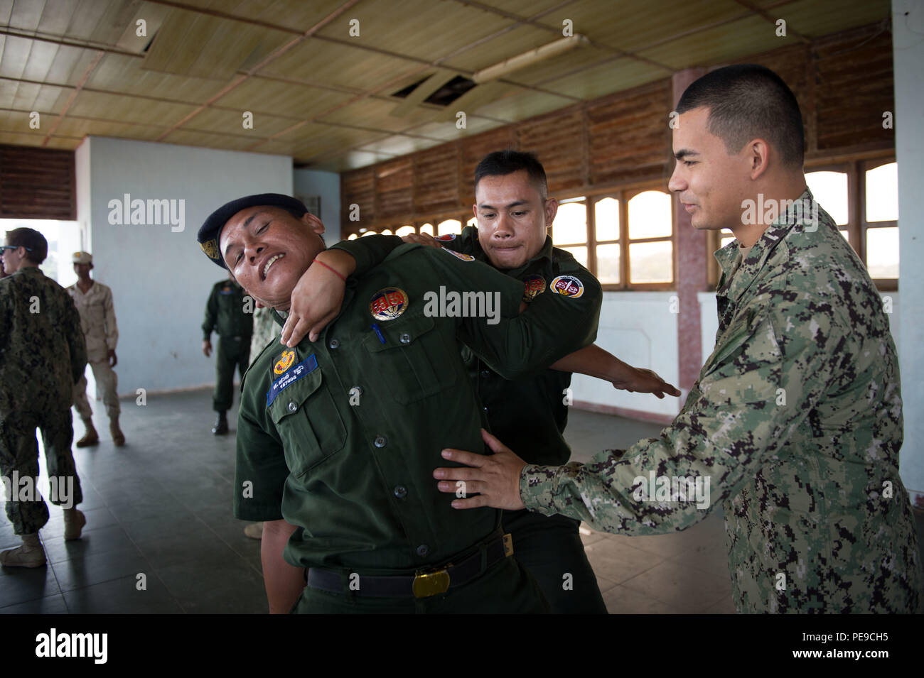 151111-N-SI773-061 SIHANOUKVILLE, Cambodia (Nov. 11, 2015) Gunner’s ...