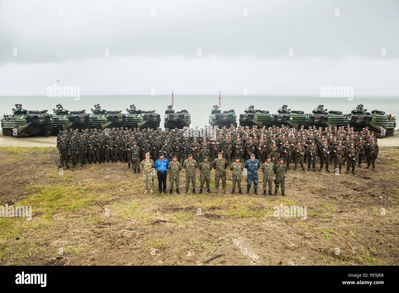 TANDUO, Malaysia (Nov. 13, 2015) U.S. Marines and Malaysian soldiers ...