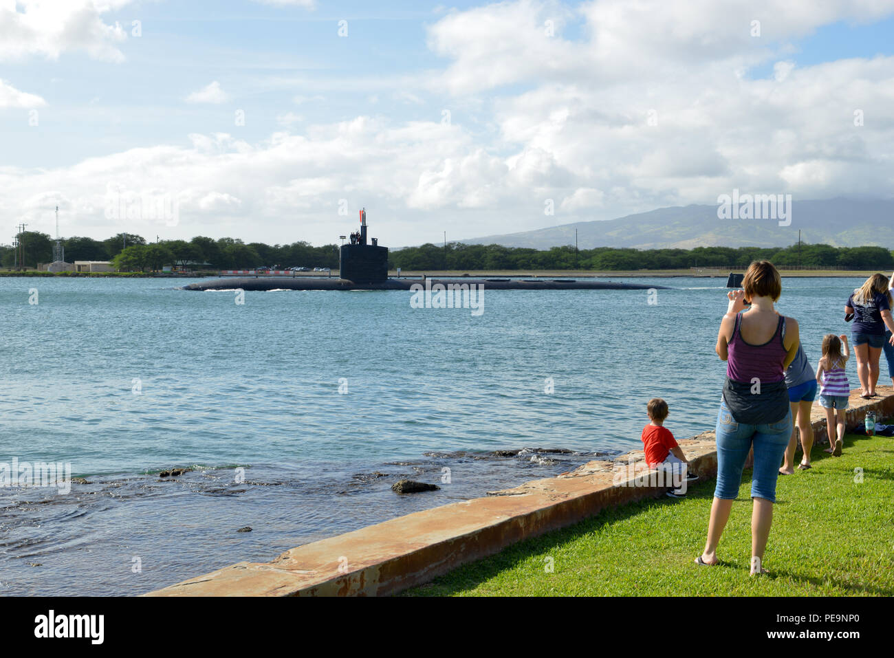 Friends and family bid farewell to the crew of the Los Angeles-class ...