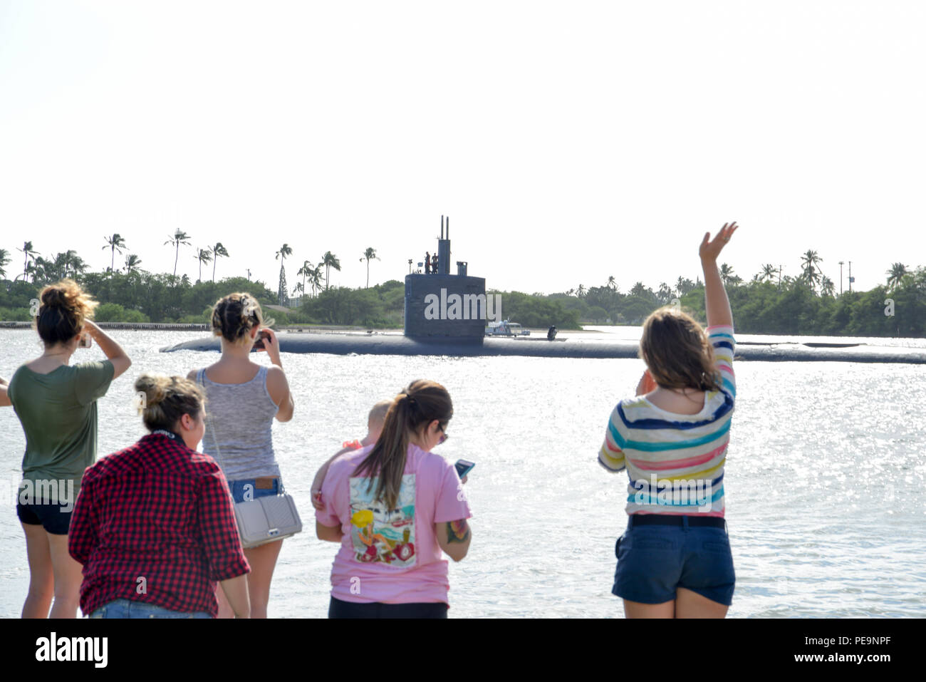 Friends and family bid farewell to the crew of the Los Angeles-class ...