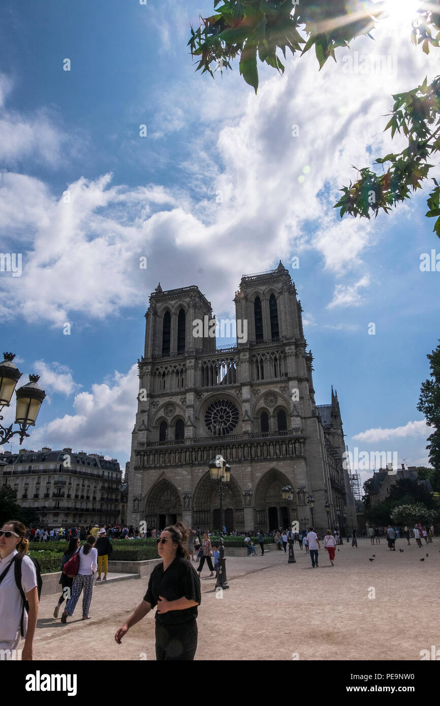 notre dam cathedral, paris, france Stock Photo - Alamy