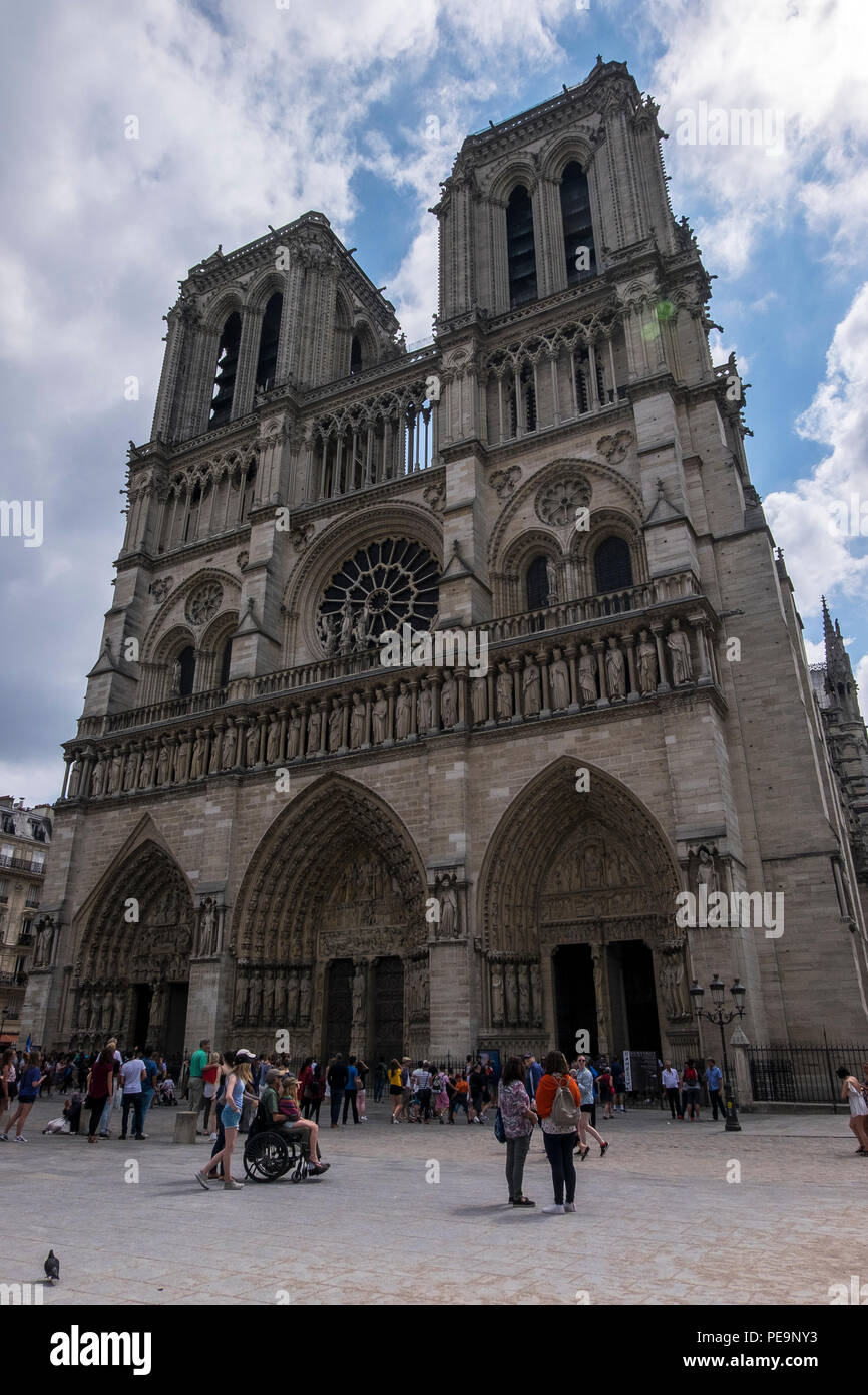 notre dam cathedral, paris, france Stock Photo - Alamy