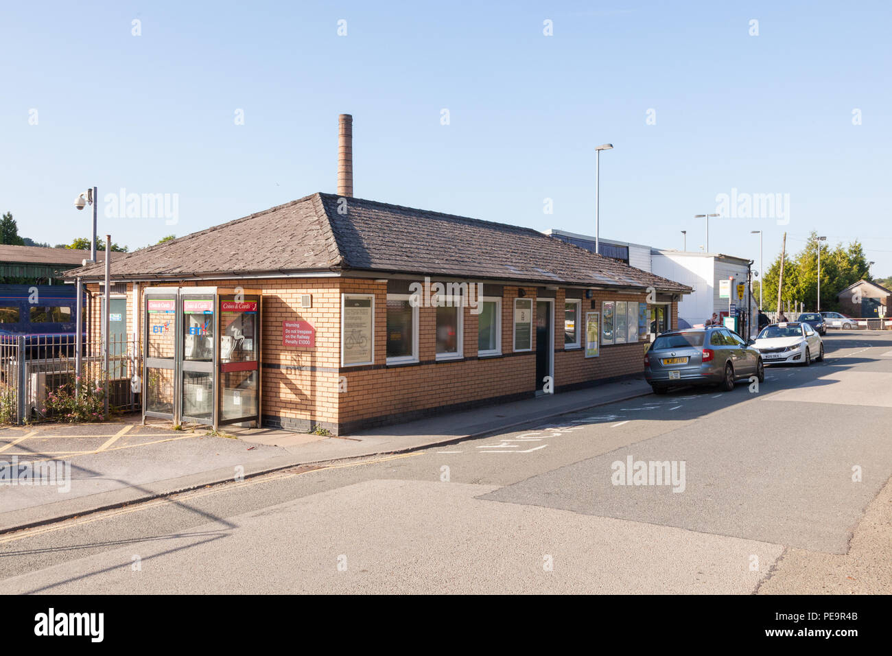 Totnes railway station hi-res stock photography and images - Alamy