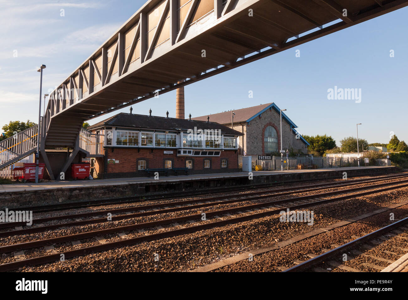 Totnes station hi-res stock photography and images - Alamy