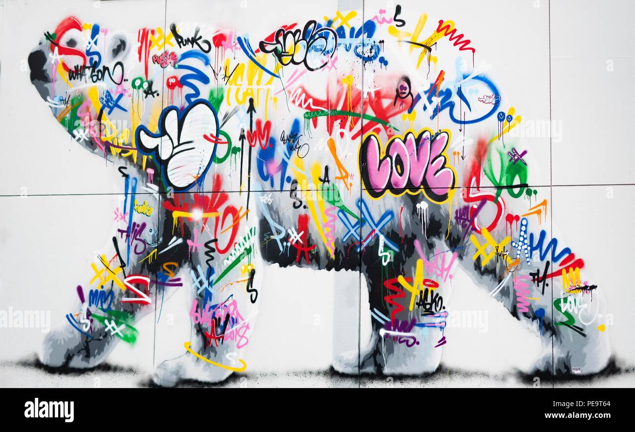 Graffiti bear hi-res stock photography and images - Alamy