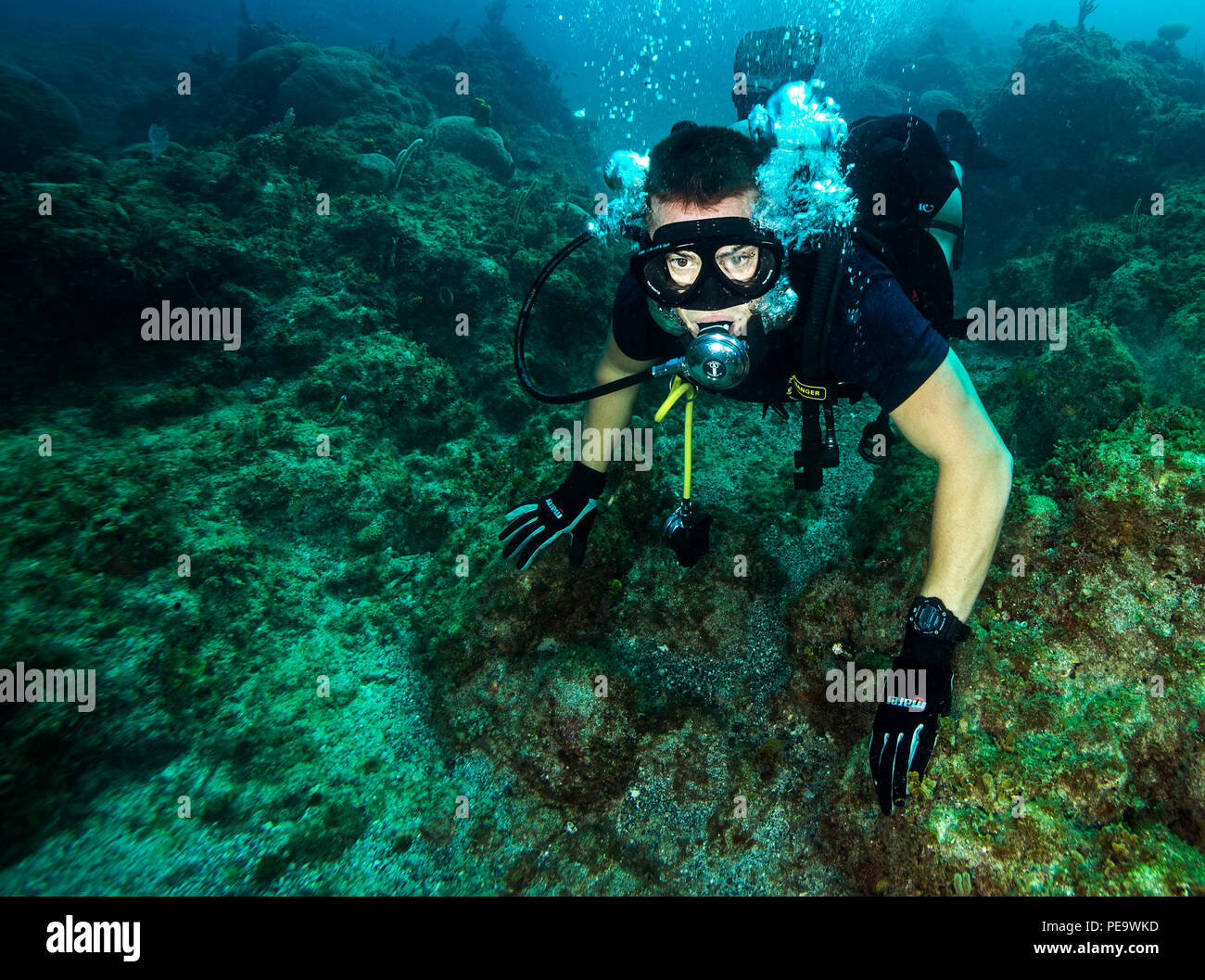 151119-N-WX059-087 GUANTANAMO BAY, Cuba (Nov. 19, 2015) Navy Diver 1st ...