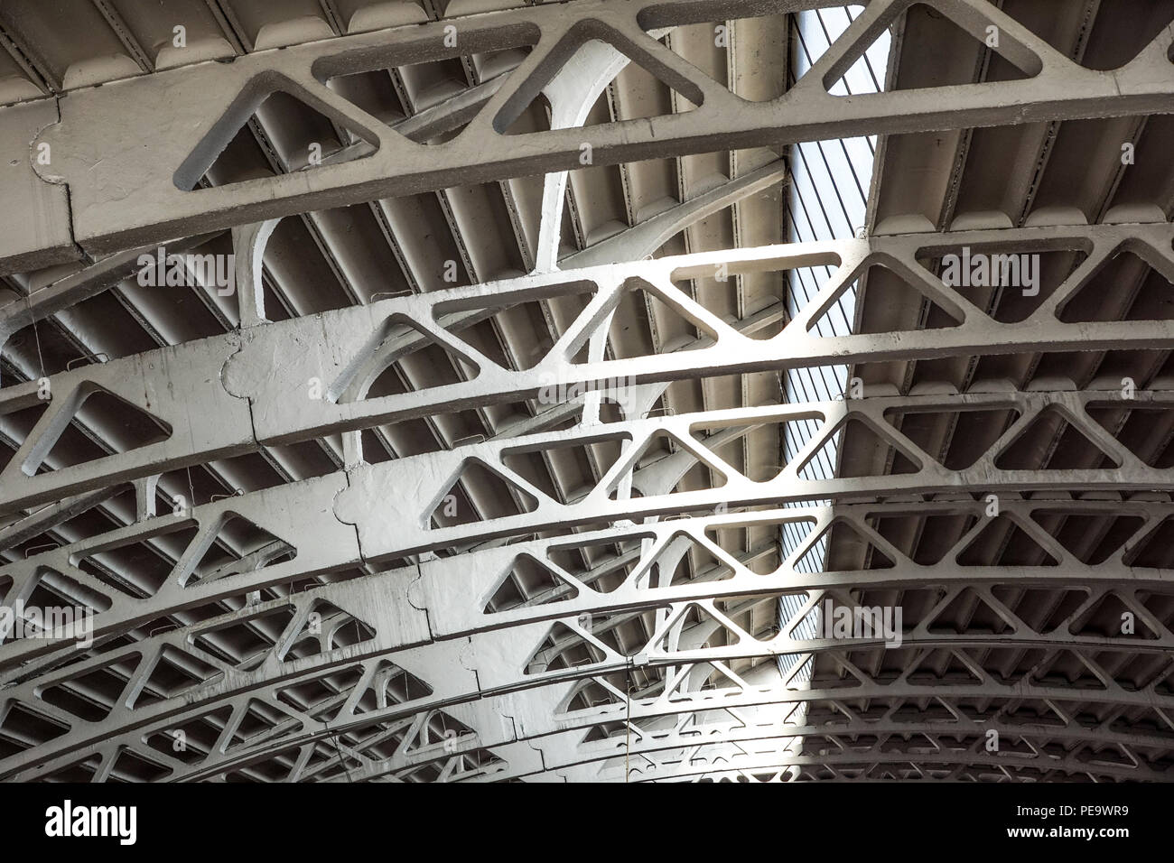 Old arched metal structure. Industrial geometry Stock Photo - Alamy