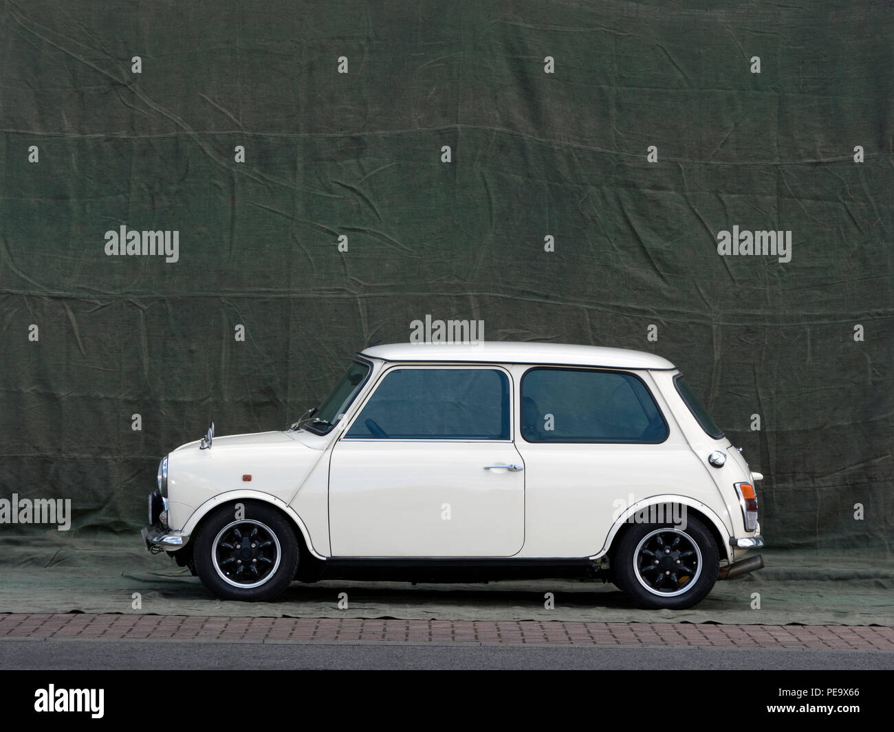 Paul smith mini hi-res stock photography and images - Alamy