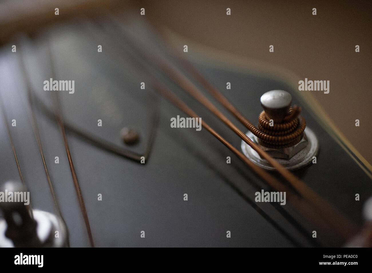 Vibrating strings hi-res stock photography and images - Alamy
