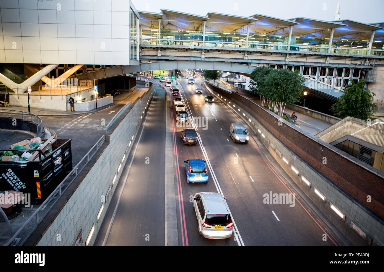London bridge underpass hi-res stock photography and images - Alamy