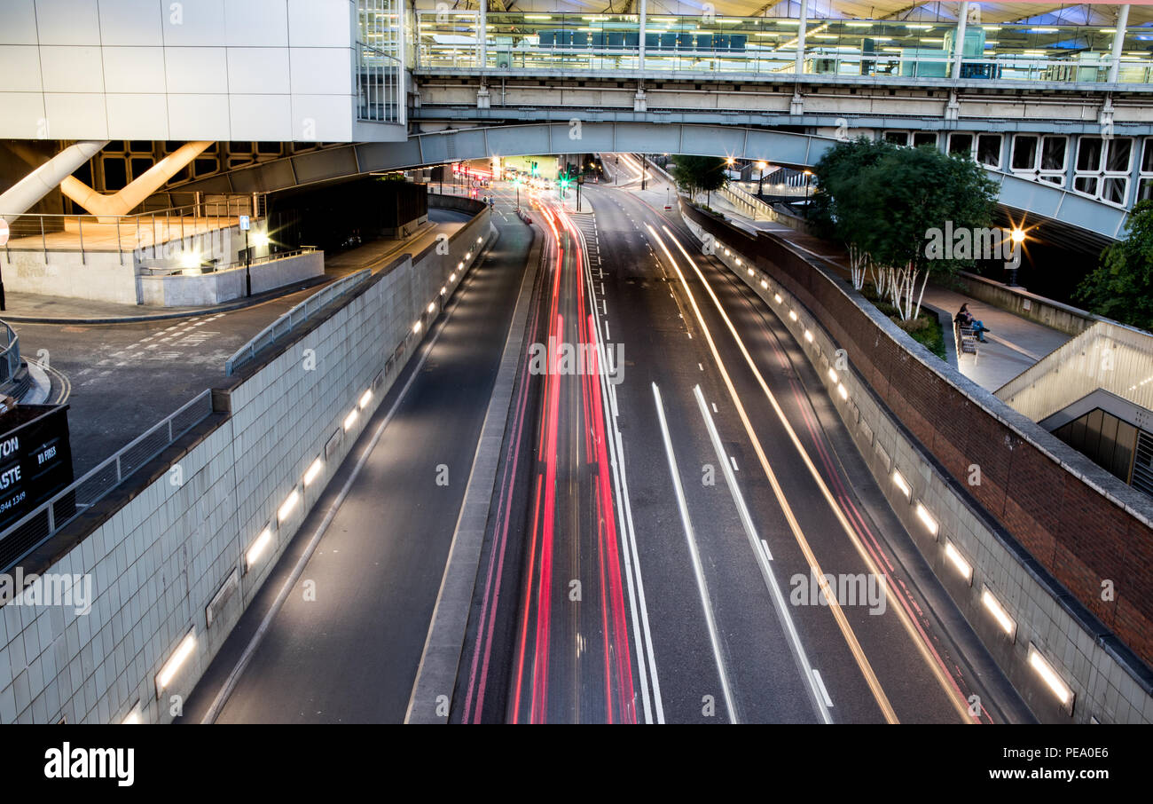 London bridge underpass hi-res stock photography and images - Alamy