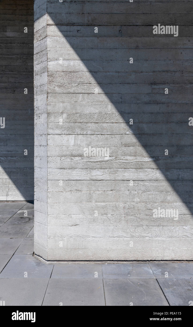National Theatre brutalist style concrete building part of London's ...