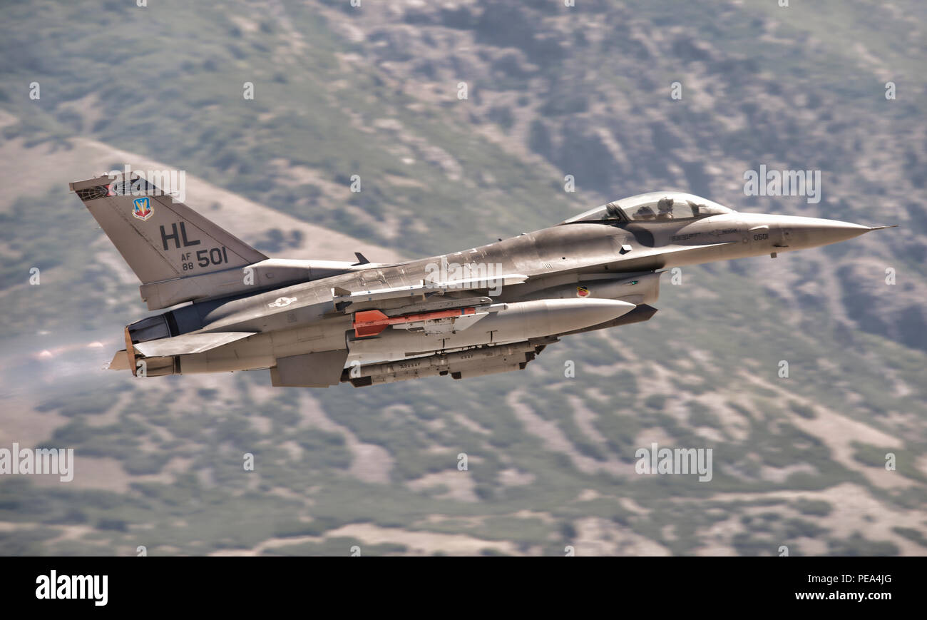 F-16 Fighting Falcon on Takeoff Stock Photo - Alamy