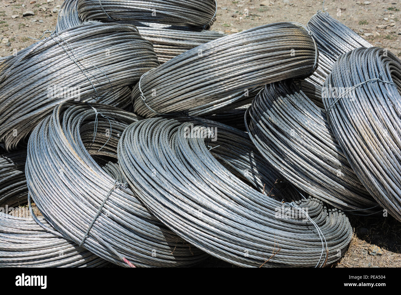 Aluminum wire hi-res stock photography and images - Alamy