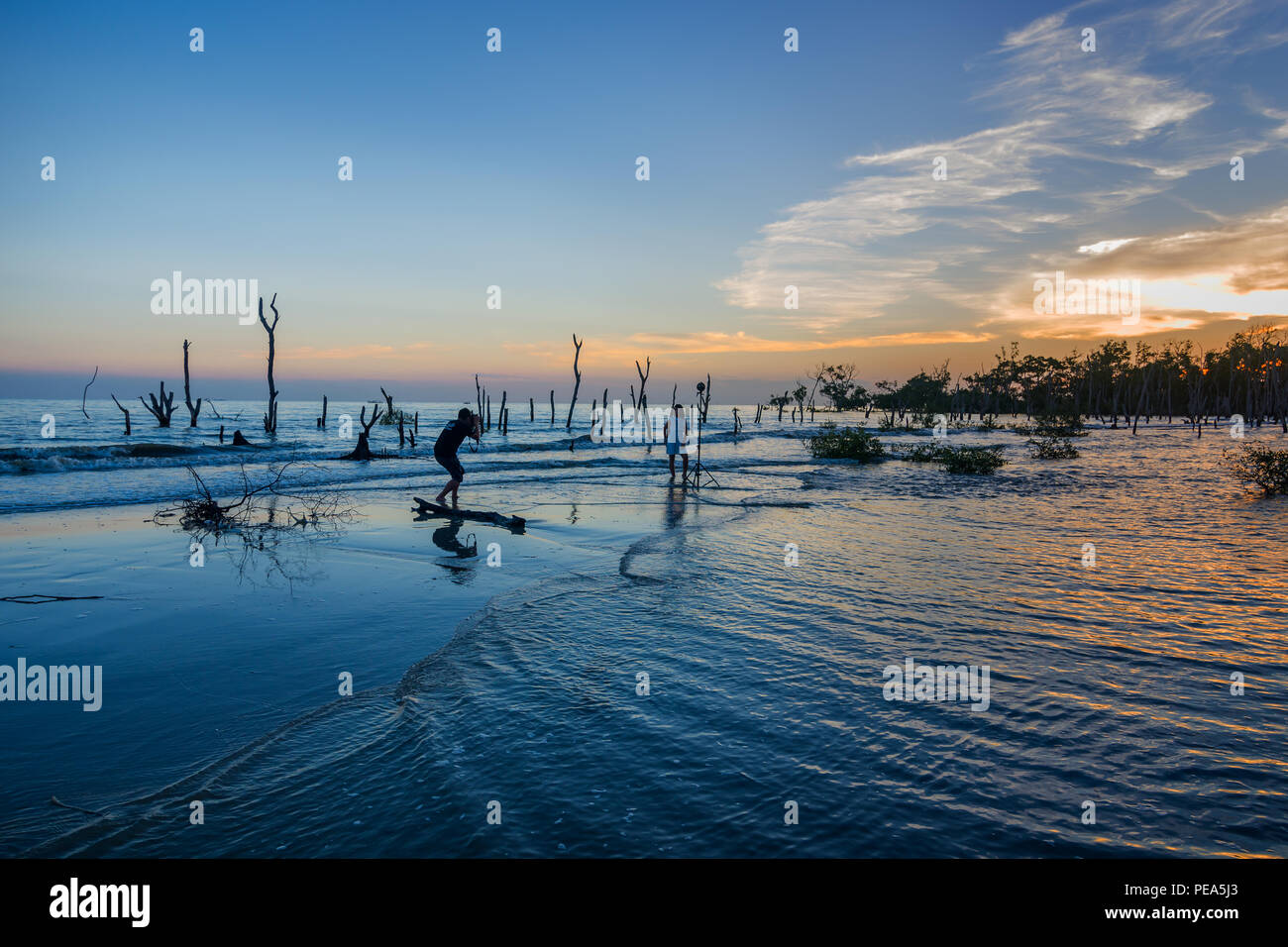 Beachside scenery hi-res stock photography and images - Alamy