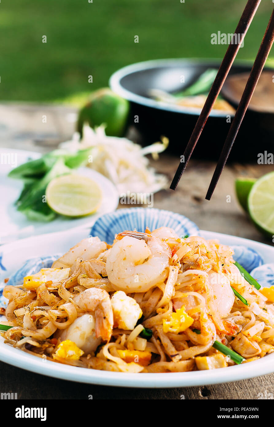 Thai food Padthai hot in pan Stock Photo - Alamy