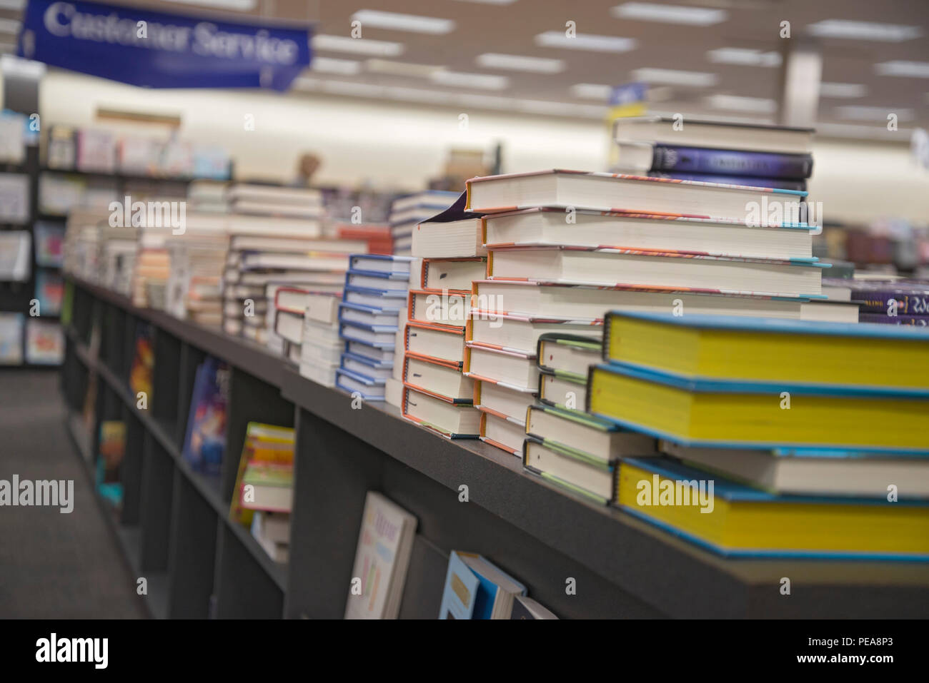 Bookstore books hi-res stock photography and images - Alamy
