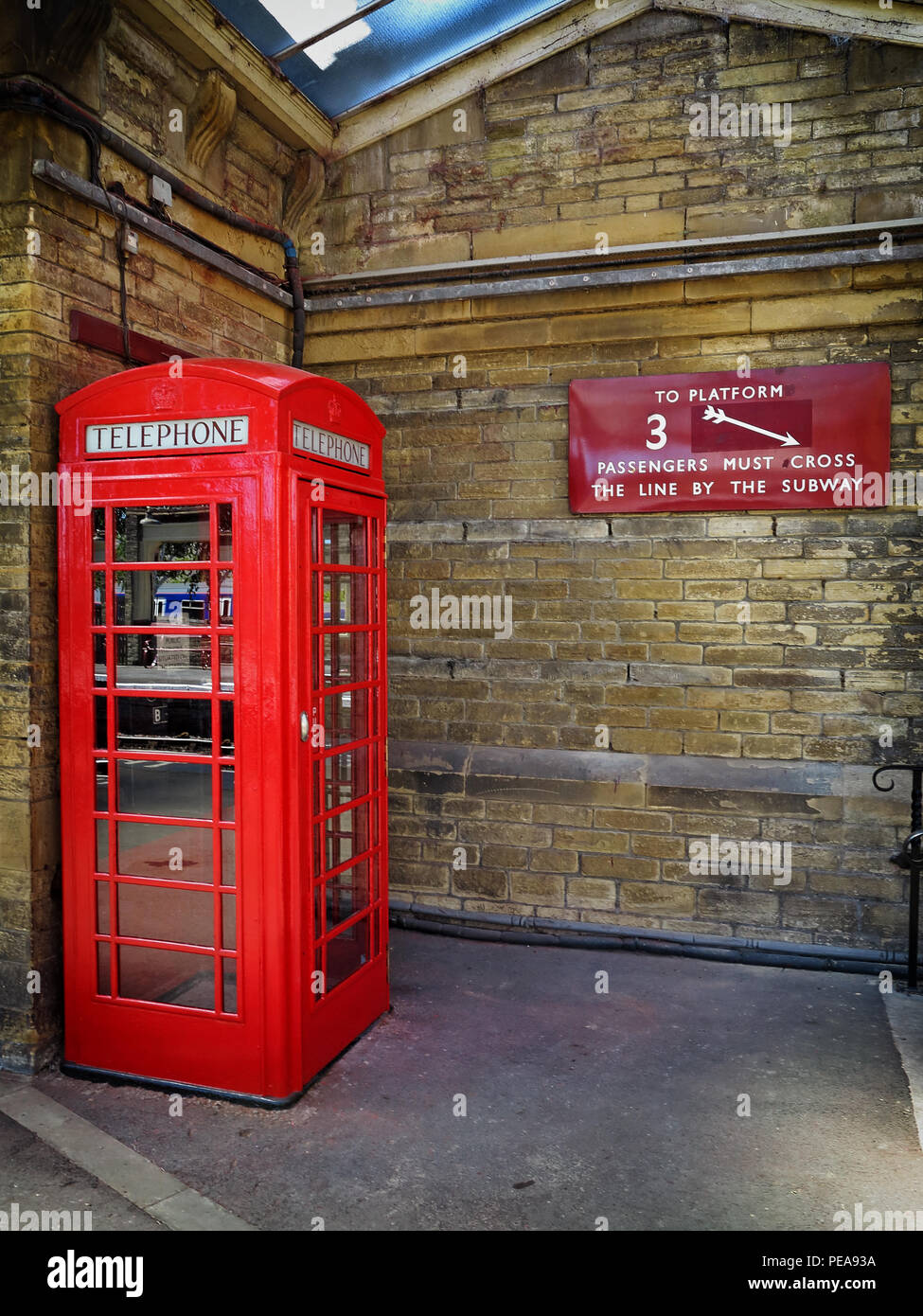 Keighley station hi-res stock photography and images - Alamy