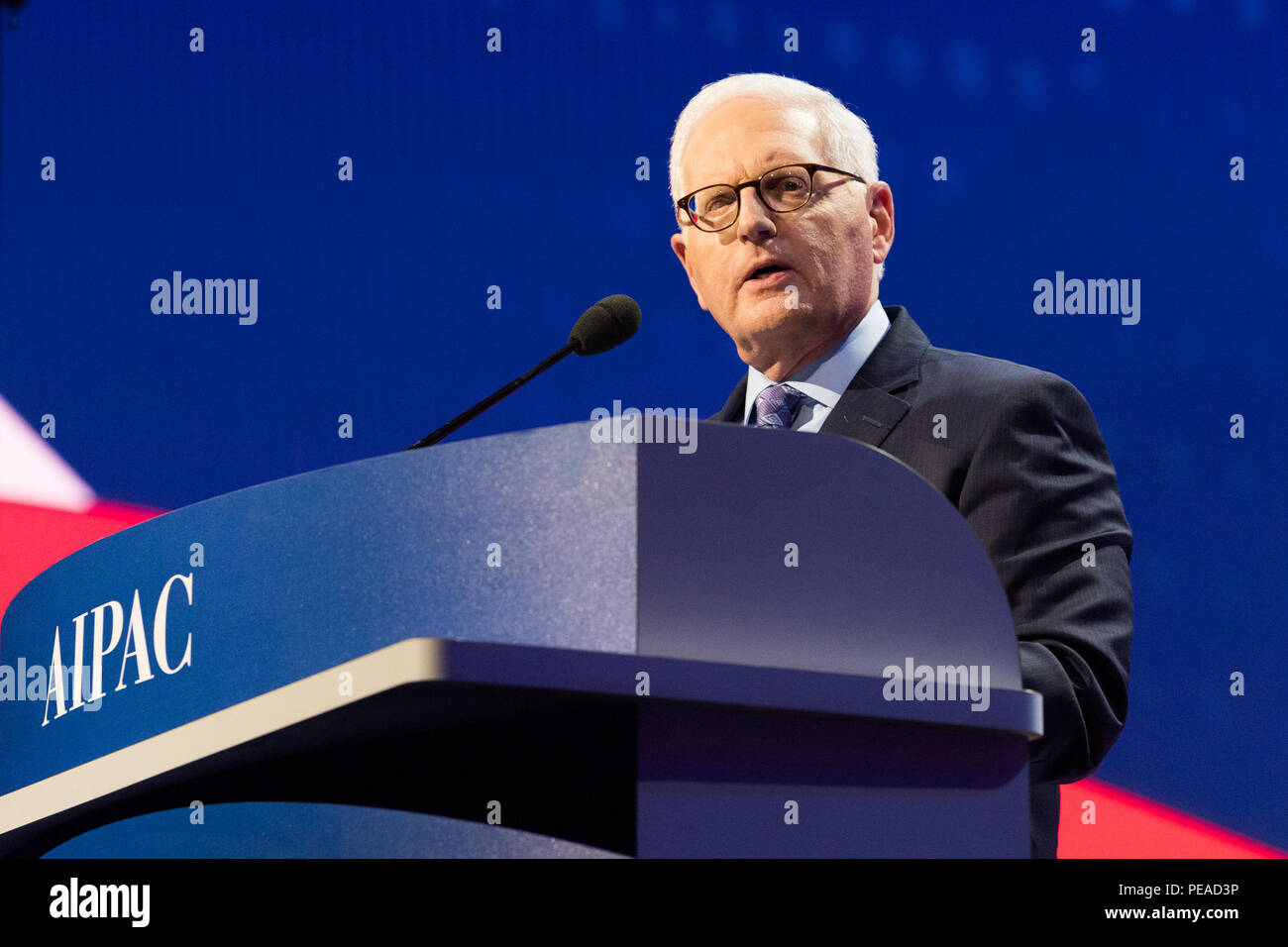 Howard Kohr, executive director of the AIPAC, speaking at the AIPAC ...