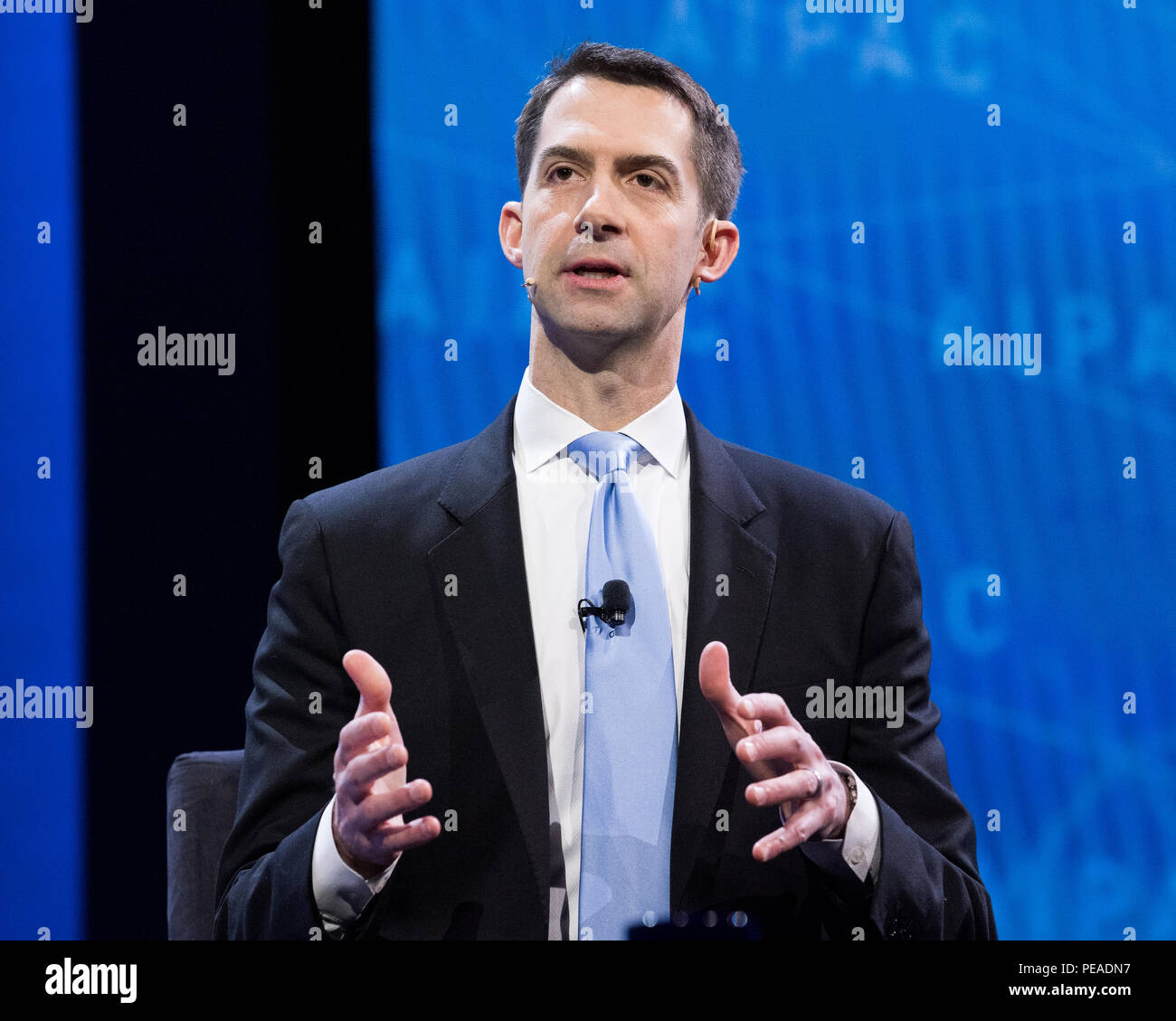 Tom cotton hi-res stock photography and images - Alamy