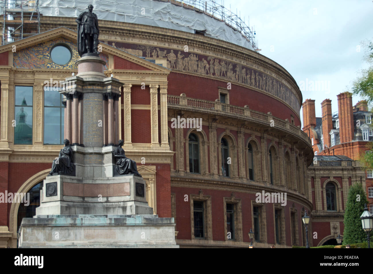 Royal Albert Hall with Prince Albert Statue, London, England, UK Stock ...