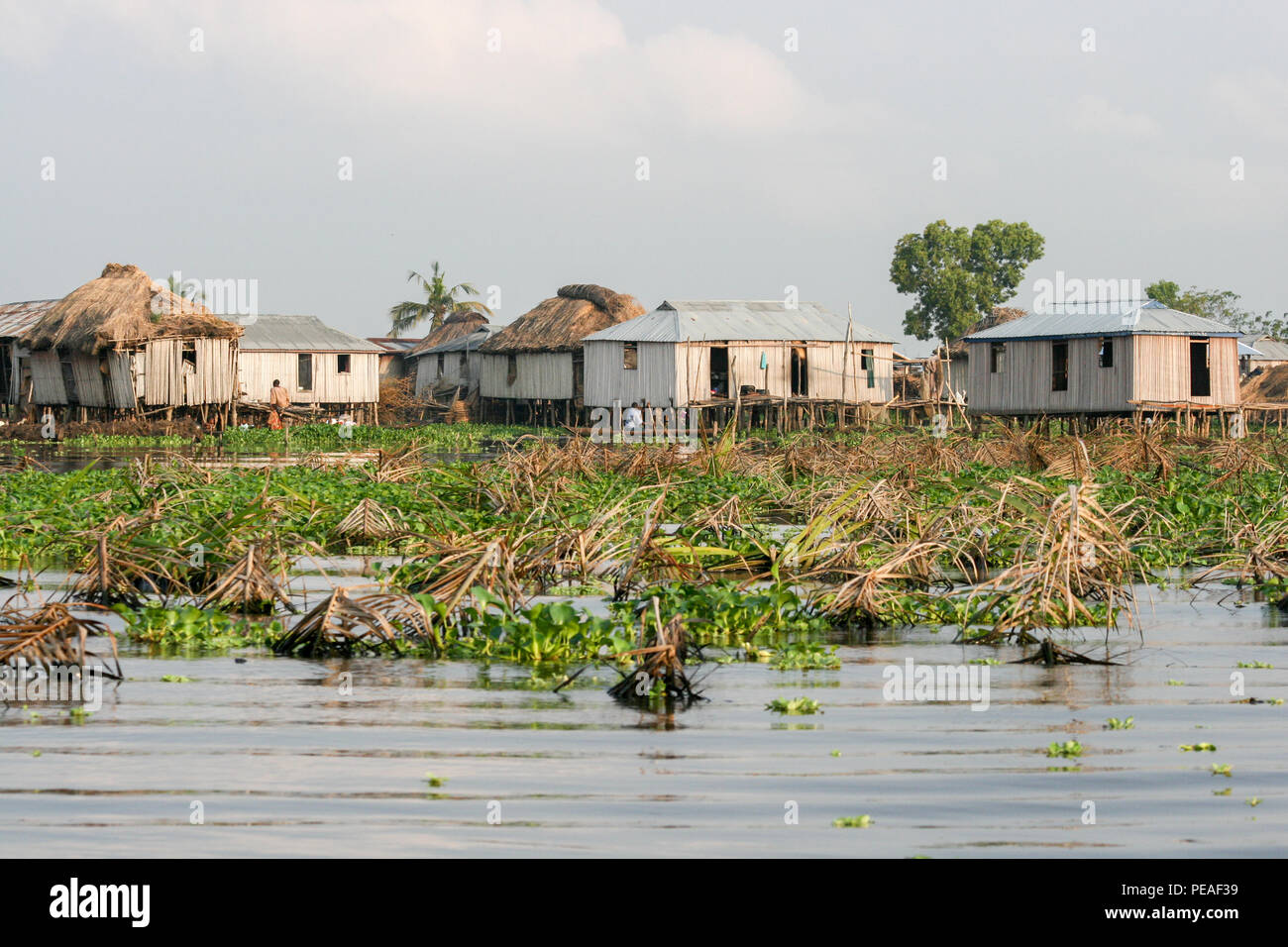 Floating village benin hi-res stock photography and images - Alamy