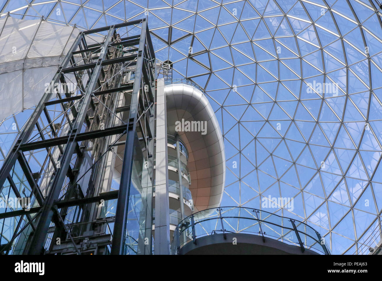 The glass dome and modern structure of Victoria Square Belfast ...
