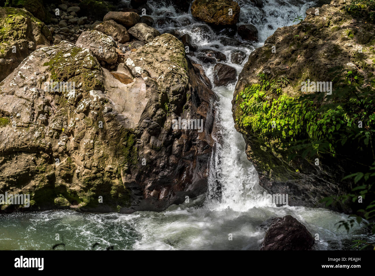 River scenery hi-res stock photography and images - Alamy