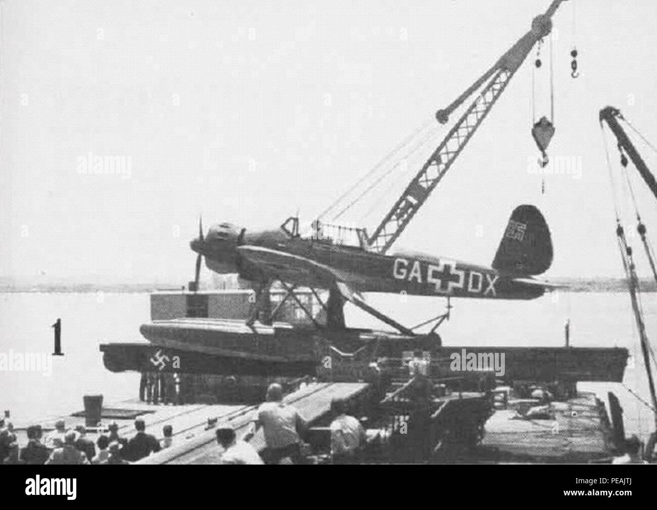 Catapult test hi-res stock photography and images - Alamy