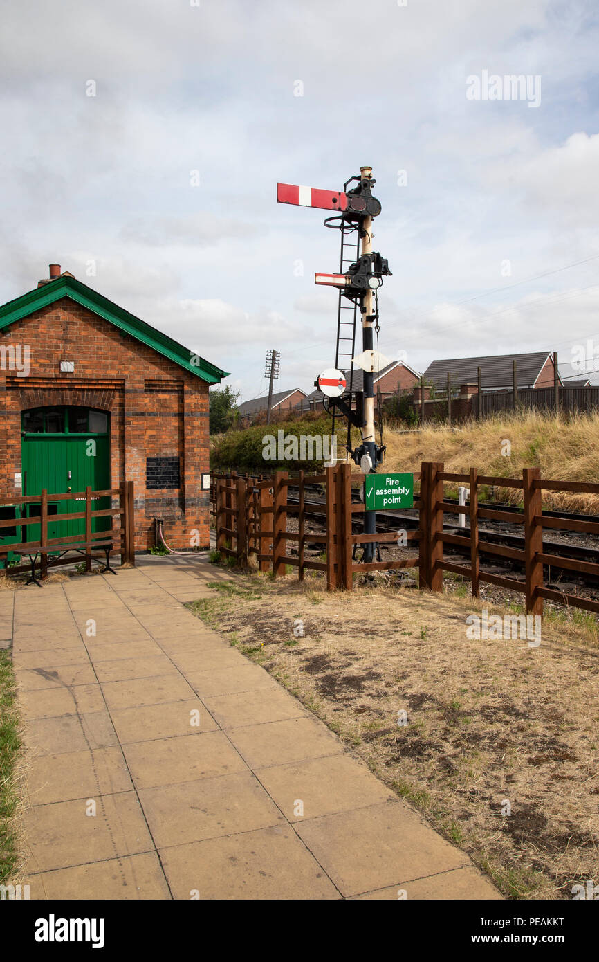 Mechanical railway signal hi-res stock photography and images - Alamy