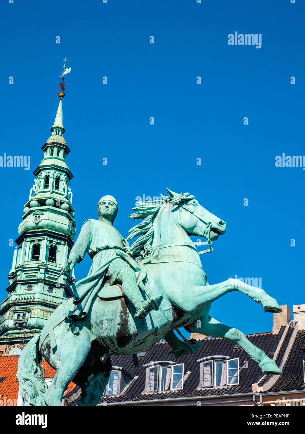 Bishop Absalon Statue, Højbro Plads, Copenhagen, Zealand, Denmark ...