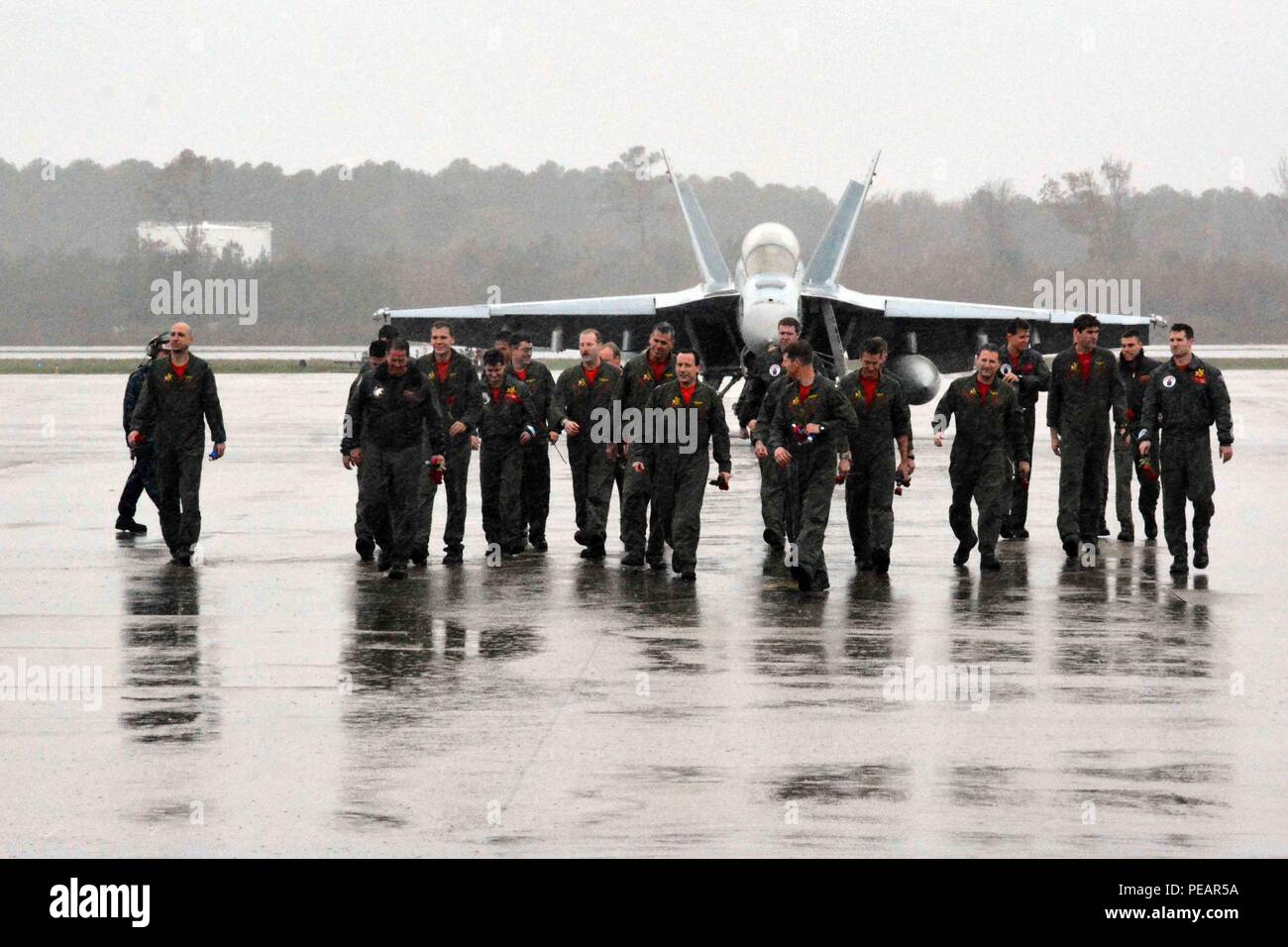 VIRGINIA BEACH, Va. (Nov. 22, 2015) Pilots assigned to the Red Rippers ...