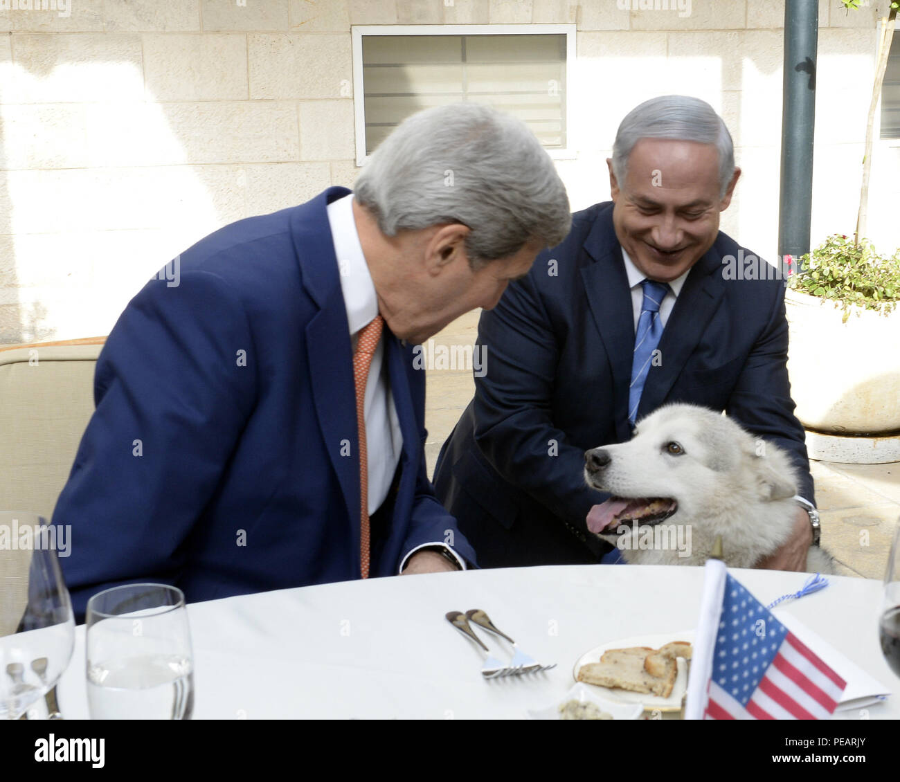 Prime ministers dog hi-res stock photography and images - Alamy