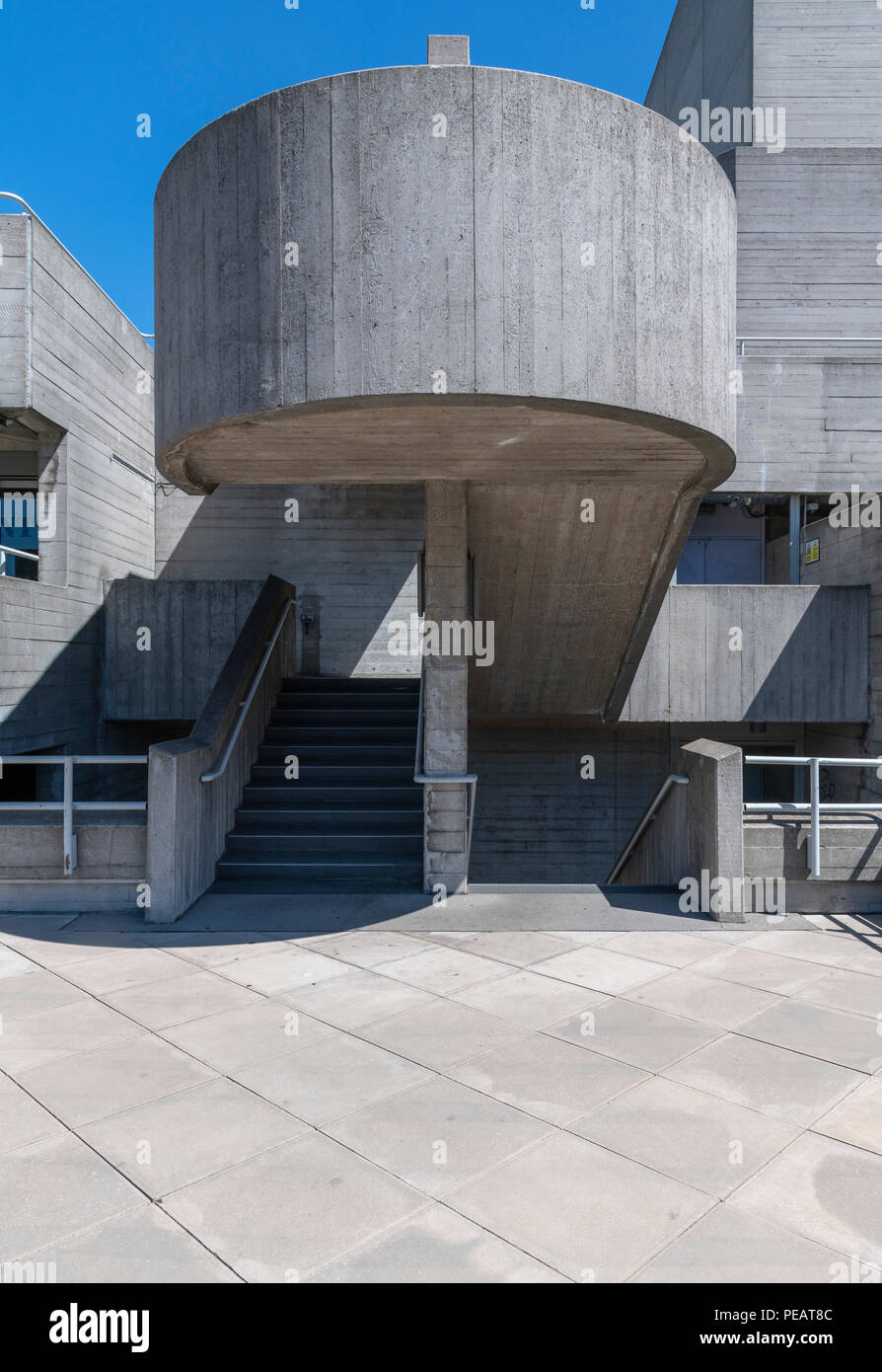 National Theatre brutalist style concrete building part of London's ...