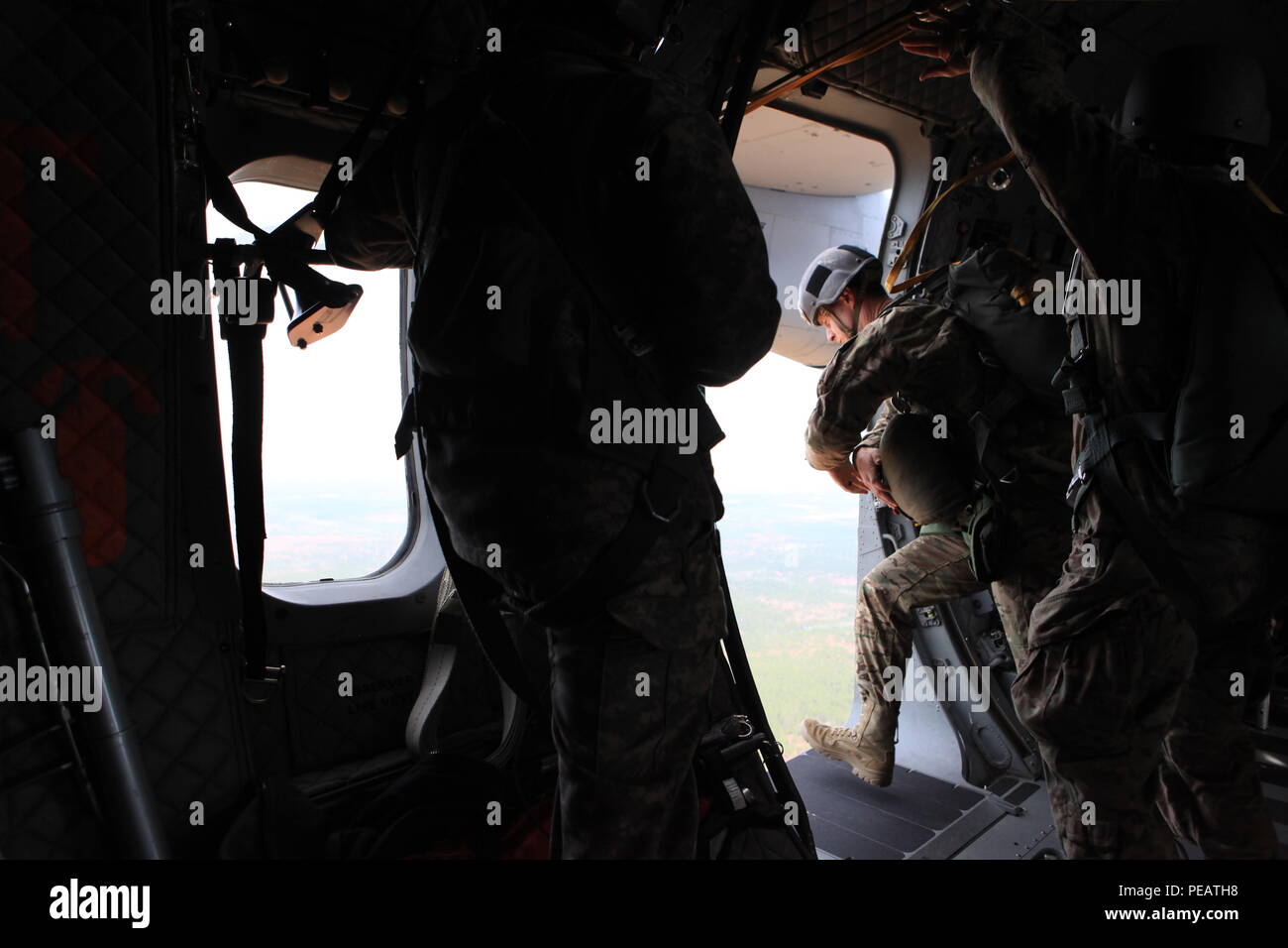 U.S. Army paratroopers with 112th Signal Battalion, 528th Special ...