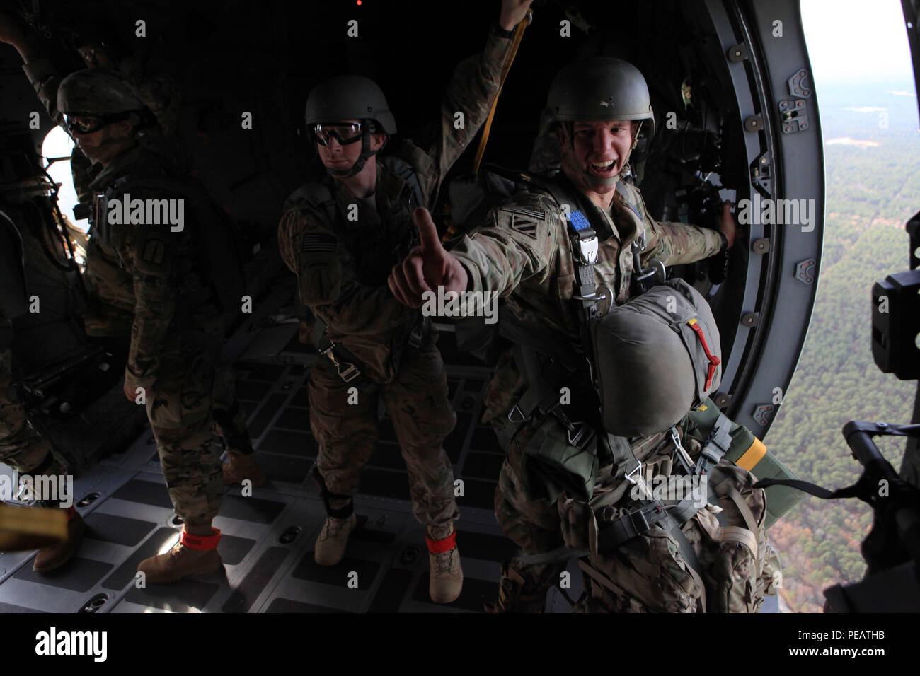 A U.S. Army jumpmaster with 112th Signal Battalion, 528th Special ...