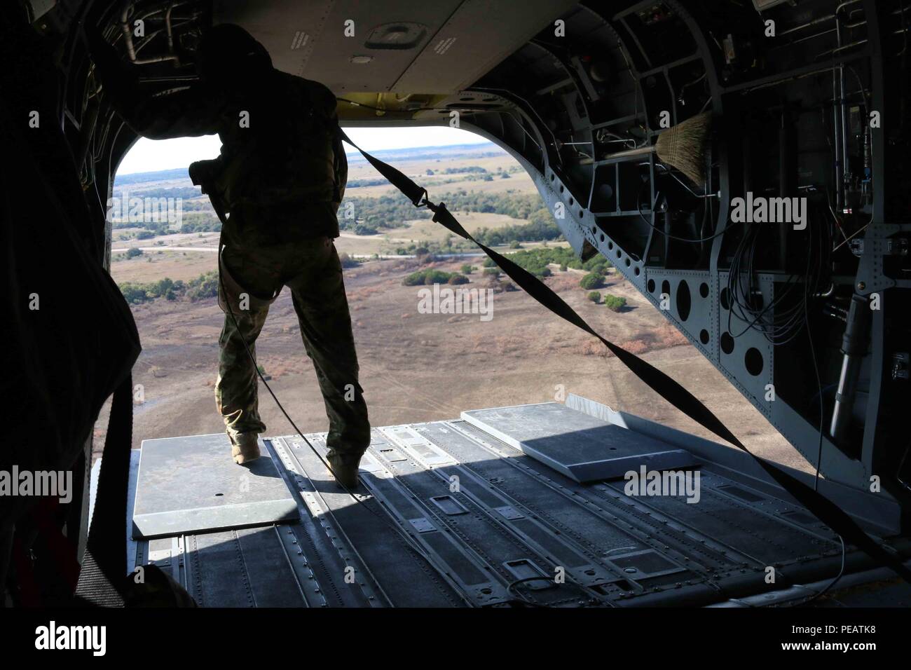 Oregon Army National Guard Soldiers from 1st Battalion, 168th Aviation ...