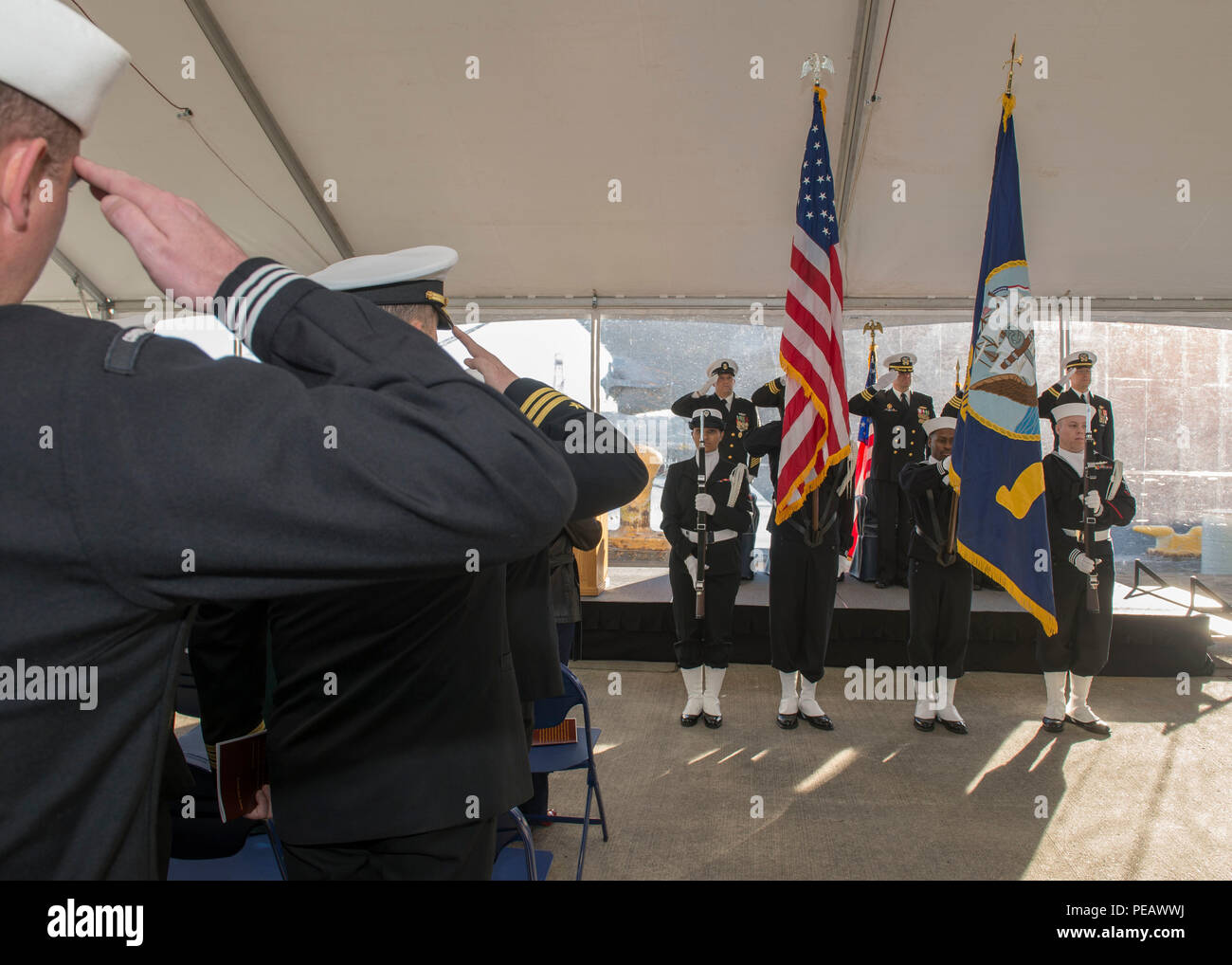 151125-N-LQ926-011 EVERETT, Wash. (Nov. 25, 2015) - The Arleigh Burke-class guided-missile ...